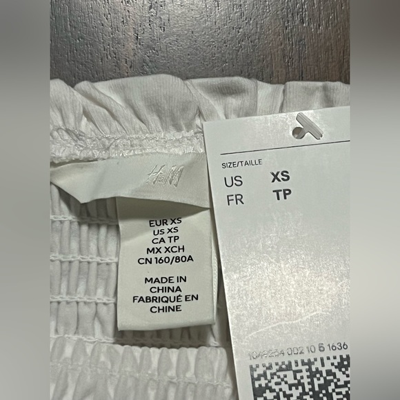 H&M | Tops | Nwt Hm Smocked Tube Top | Poshmark